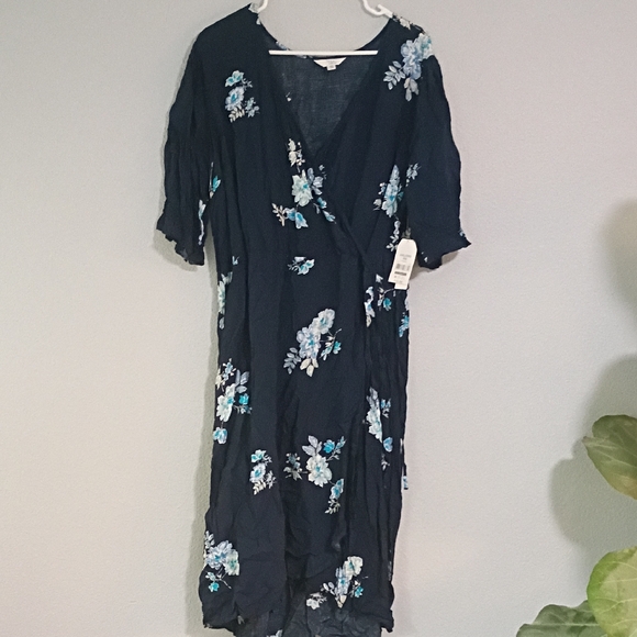 Time and Tru | Dresses | Time And Tru Black Midi Dress With Blue Floral ...